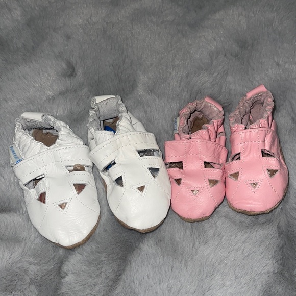 Robeez | Shoes | Vintage Robeez Baby Crib Shoes Moccasins Pink White Sz ...